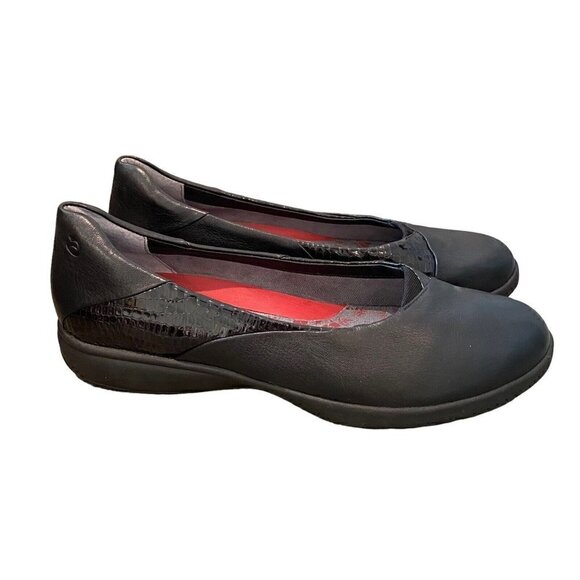 Aravon | Shoes | Aravon Black Flats With Red Interior | Poshmark